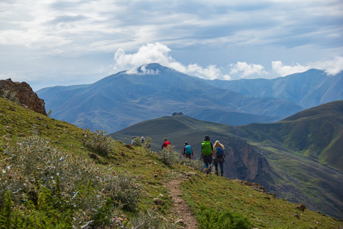 Guba Trekking Tour » Mountain Guide Azerbaijan